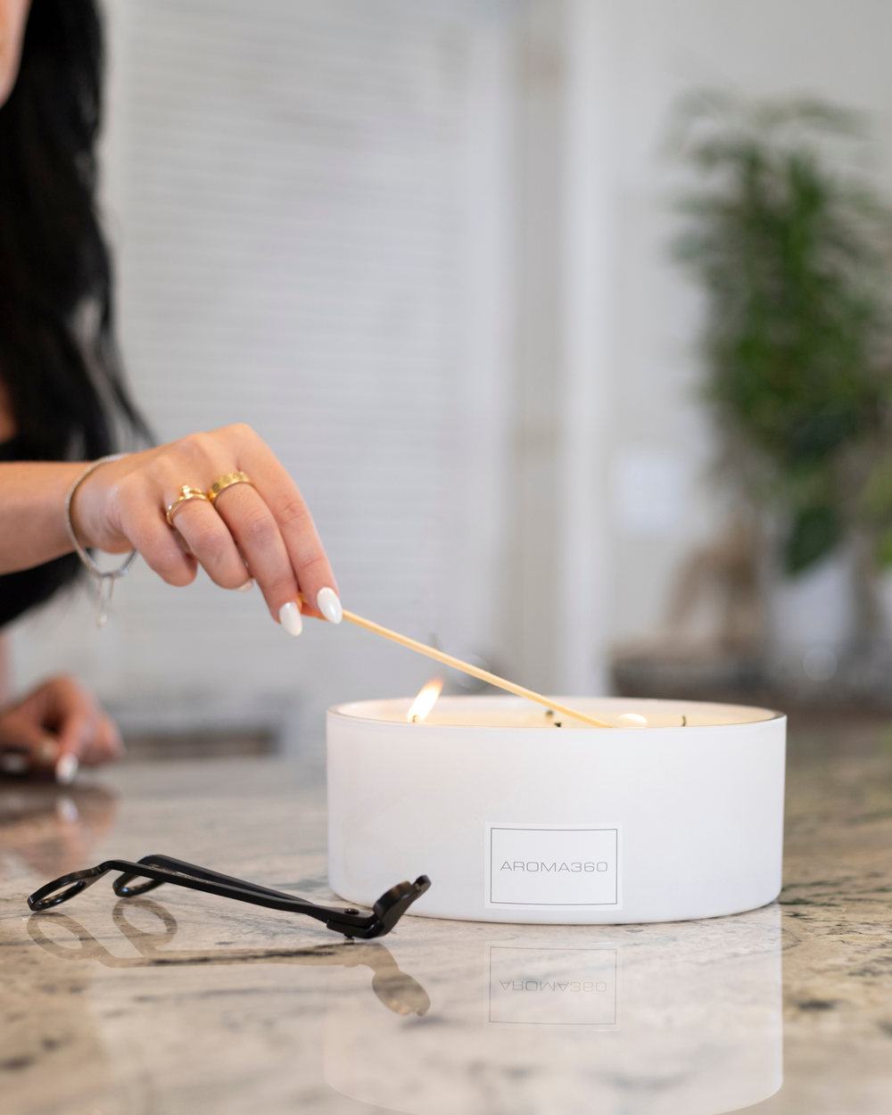 Déjà Vu 6-Wick Candle - Aroma360