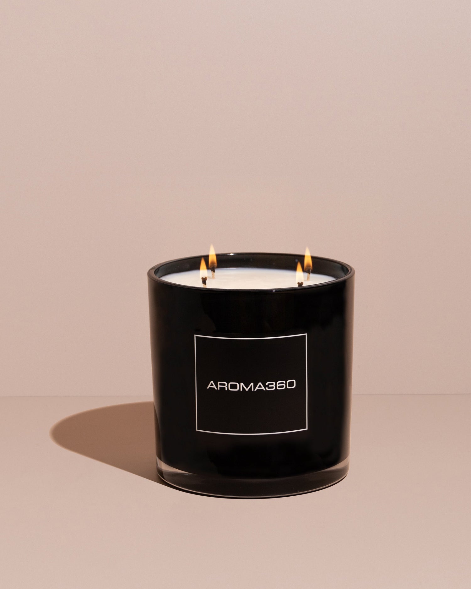 Black Velvet 4-Wick Candle - Aroma360